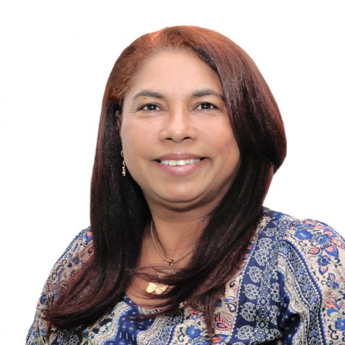 Reyna María De La Rosa – Universidad UTECO