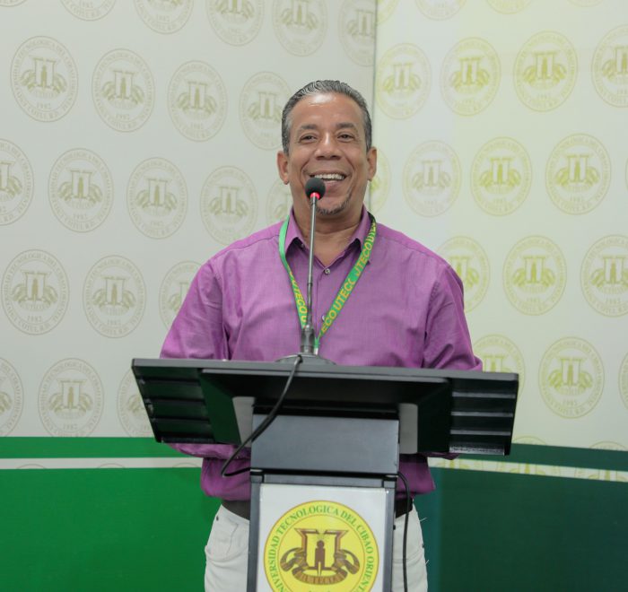 Escuela de Idiomas y Facultad de Ciencias y Humanidades de la UTECO ...