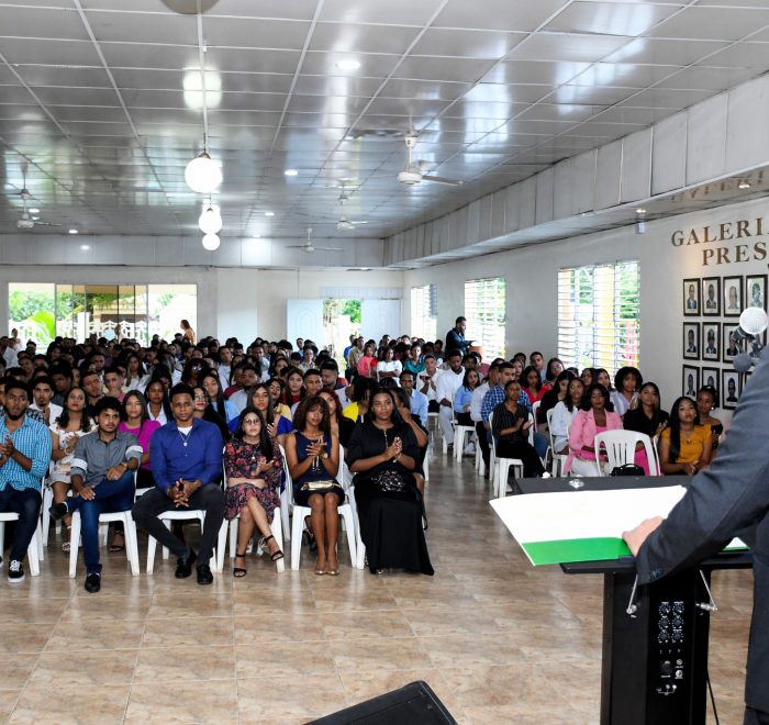 Mediante el Programa Inglés de Inmersión en la UTECO se gradúan 317 ...